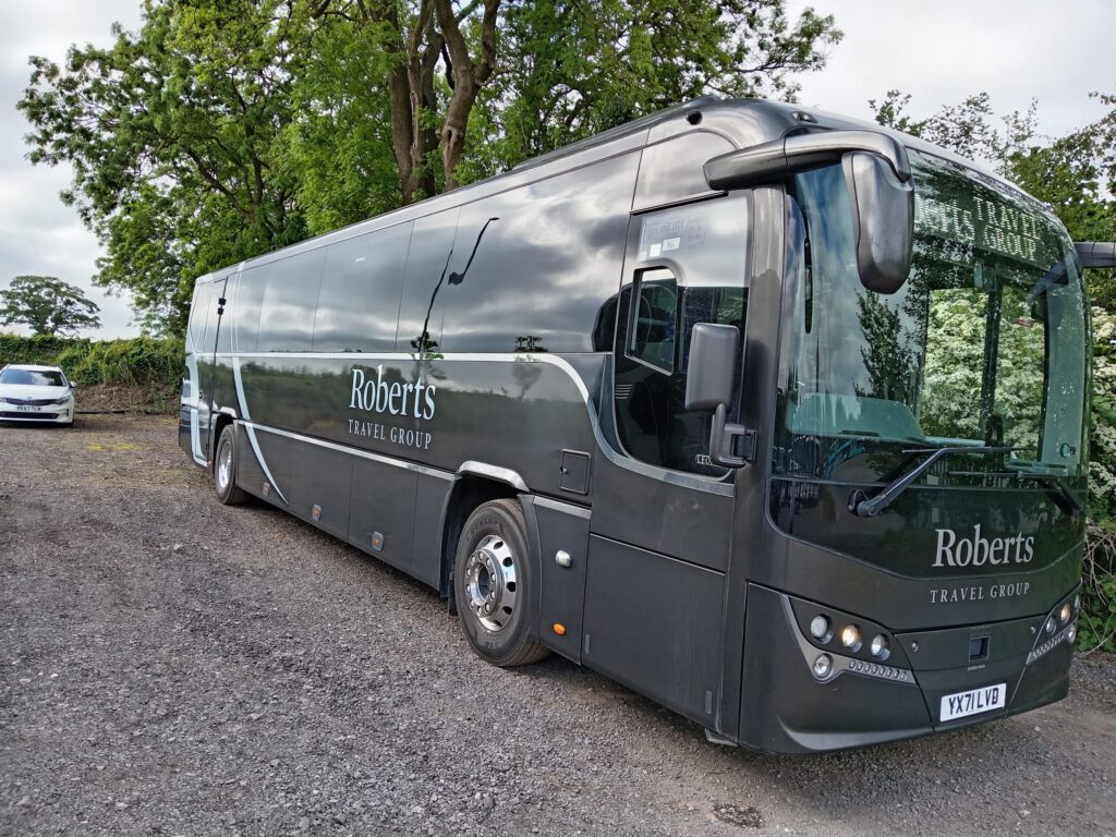 16 & 71 Seat Luxury Coaches - E&K Private Hire Services - Executive Car ...